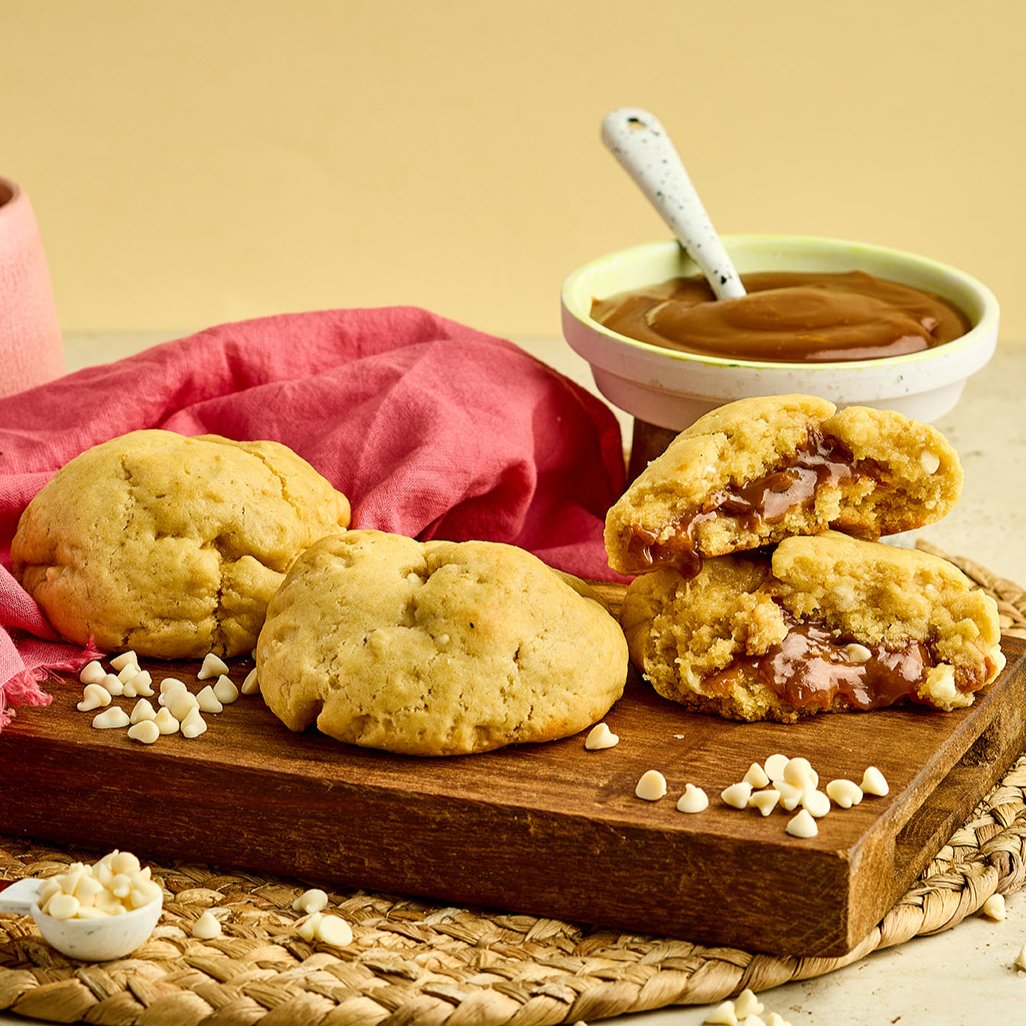 Júpiter chocolate blanco rellena arequipe – cosmocookies