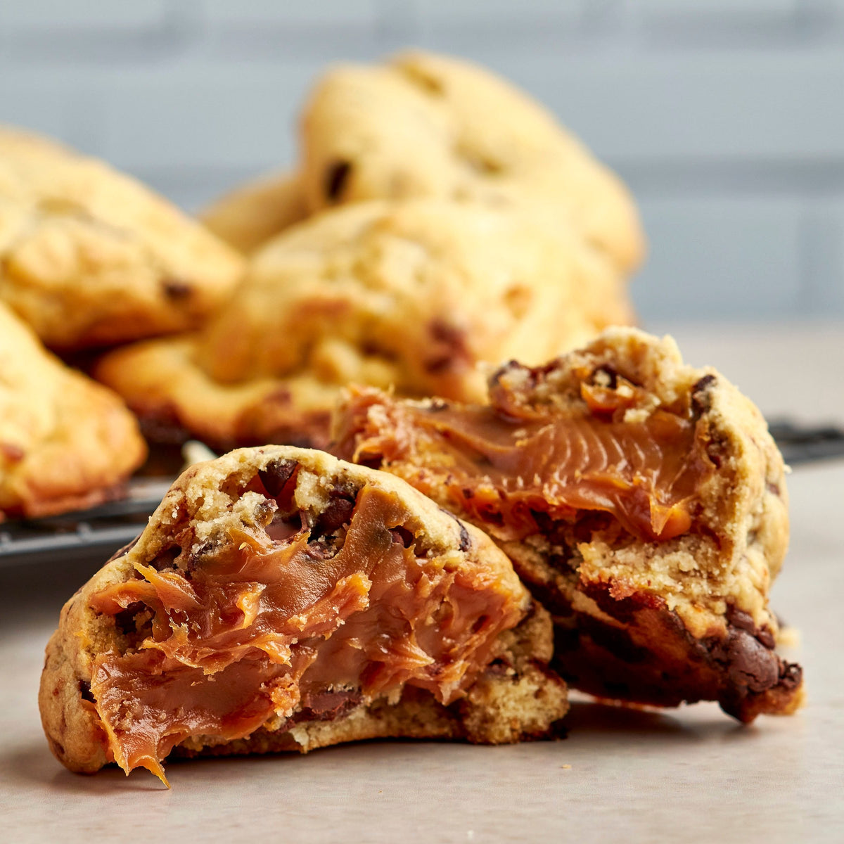 Júpiter chocolate rellena de arequipe – cosmocookies